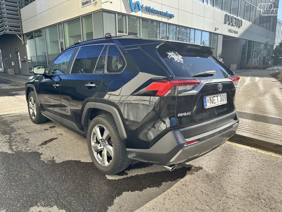 Melns Toyota RAV4 2019 Viļņa, ar dzinēja tilpumu 2.50 L un nobraukumu 90 tūkst. km par 29999 €, foto 2 vietnē AUTOMOTO.COM.LV