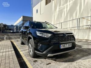 Melns Toyota RAV4 2019 Viļņa, ar dzinēja tilpumu 2.50 L un nobraukumu 90 tūkst. km par 29999 €, foto 4 vietnē AUTOMOTO.COM.LV