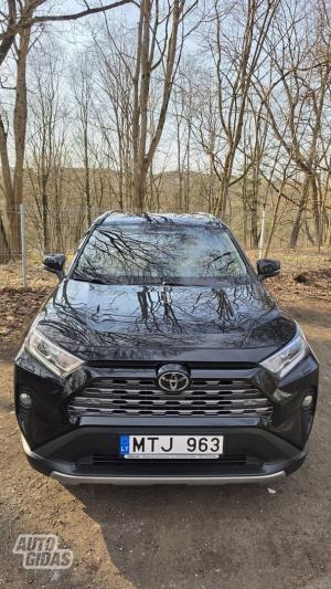 Melns Toyota RAV4 2019 Viļņa, ar dzinēja tilpumu 2.00 L un nobraukumu 112 tūkst. km par 25200 €, foto 7 vietnē AUTOMOTO.COM.LV