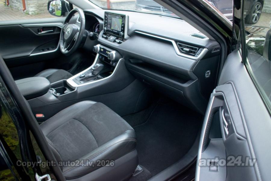 Melns Toyota RAV4 2019 Tallina, ar dzinēja tilpumu 2.00 L un nobraukumu 162 tūkst. km par 23990 €, foto 9 vietnē AUTOMOTO.COM.LV
