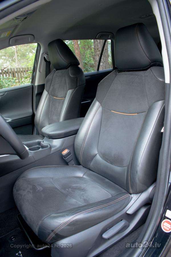 Черный Тойота РАВ 4 2019 в Таллин, объемом двигателя 2.00 л и пробегом 162 тыс. км за 23990 €, фото 9 на AUTOMOTO.COM.LV