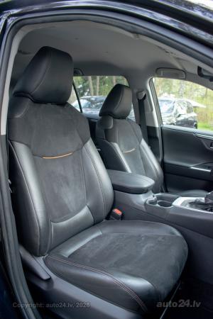 Melns Toyota RAV4 2019 Tallina, ar dzinēja tilpumu 2.00 L un nobraukumu 162 tūkst. km par 23990 €, foto 11 vietnē AUTOMOTO.COM.LV