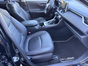 Black Toyota RAV4 2019 in Avizieniai, with an engine capacity of 2.50 L and mileage of 55 thousand km for 28500 €, photo 9 on AUTOMOTO.COM.LV