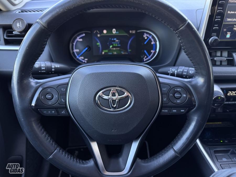 Black Toyota RAV4 2019 in Avizieniai, with an engine capacity of 2.50 L and mileage of 55 thousand km for 28500 €, photo 15 on AUTOMOTO.COM.LV
