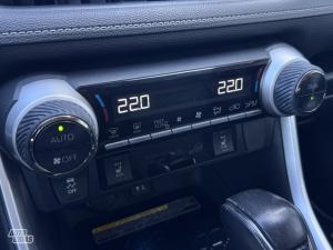 Black Toyota RAV4 2019 in Avizieniai, with an engine capacity of 2.50 L and mileage of 55 thousand km for 28500 €, photo 29 on AUTOMOTO.COM.LV