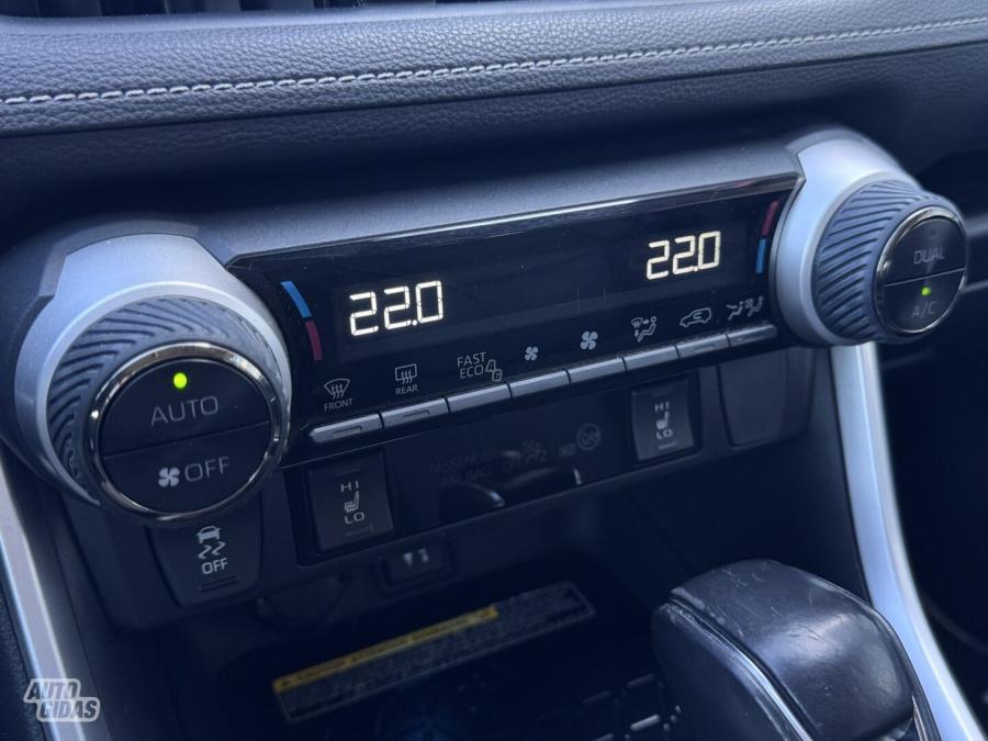 Black Toyota RAV4 2019 in Avizieniai, with an engine capacity of 2.50 L and mileage of 55 thousand km for 28500 €, photo 29 on AUTOMOTO.COM.LV