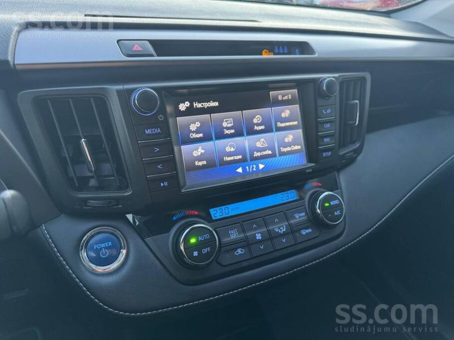 Black Toyota RAV4 2019 in Riga, with an engine capacity of 2.50 L and mileage of 132 thousand km for 18000 €, photo 14 on AUTOMOTO.COM.LV