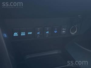Black Toyota RAV4 2019 in Riga, with an engine capacity of 2.50 L and mileage of 132 thousand km for 18000 €, photo 15 on AUTOMOTO.COM.LV