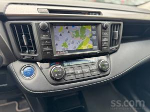 Black Toyota RAV4 2019 in Riga, with an engine capacity of 2.50 L and mileage of 132 thousand km for 18000 €, photo 22 on AUTOMOTO.COM.LV