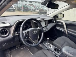 Black Toyota RAV4 2019 in Riga, with an engine capacity of 2.50 L and mileage of 132 thousand km for 18000 €, photo 24 on AUTOMOTO.COM.LV