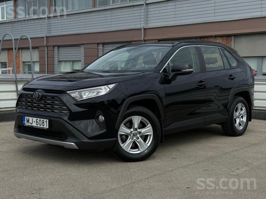 Melns Toyota RAV4 2019 Rīga, ar dzinēja tilpumu 2.00 L un nobraukumu 64 tūkst. km par 23500 €, foto 9 vietnē AUTOMOTO.COM.LV
