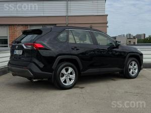 Melns Toyota RAV4 2019 Rīga, ar dzinēja tilpumu 2.00 L un nobraukumu 64 tūkst. km par 23500 €, foto 10 vietnē AUTOMOTO.COM.LV