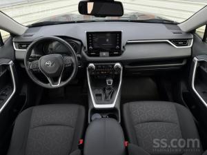 Melns Toyota RAV4 2019 Rīga, ar dzinēja tilpumu 2.00 L un nobraukumu 64 tūkst. km par 23500 €, foto 17 vietnē AUTOMOTO.COM.LV