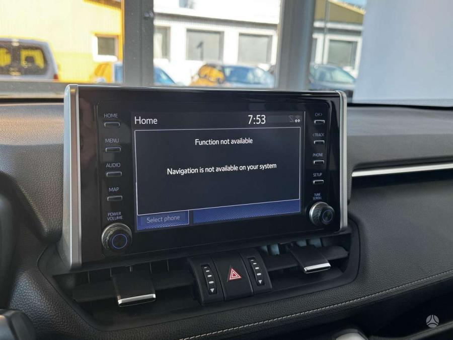 Black Toyota RAV4 2019 in Siauliai, with an engine capacity of 2.49 L and mileage of 127 thousand km for 23900 €, photo 18 on AUTOMOTO.COM.LV
