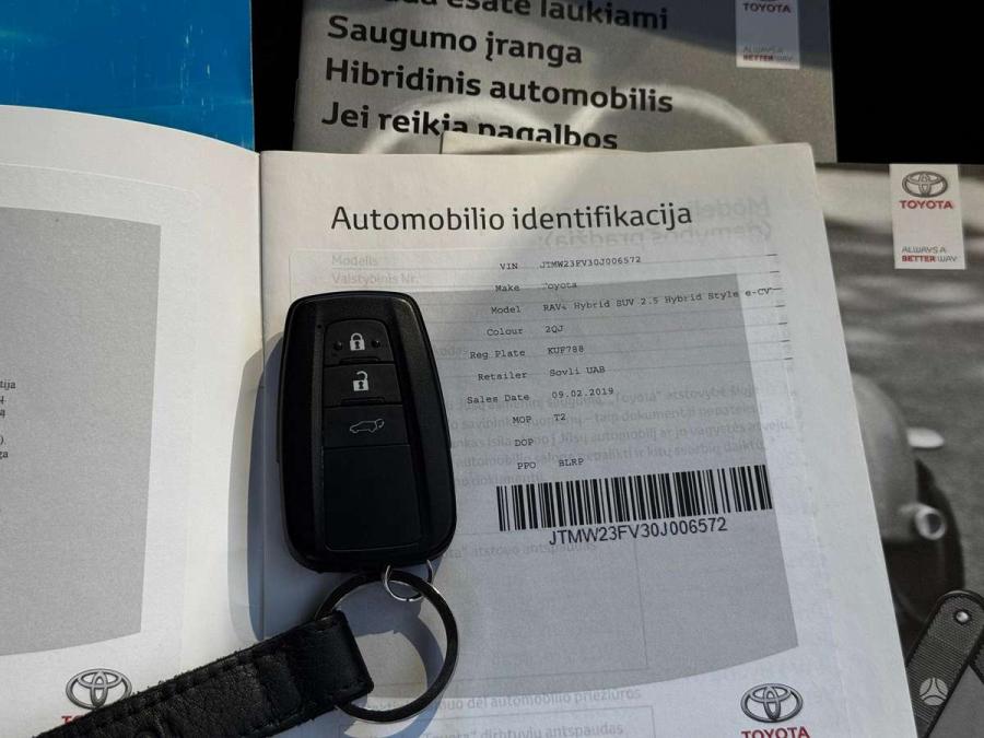 Black Toyota RAV4 2019 in Siauliai, with an engine capacity of 2.49 L and mileage of 127 thousand km for 23900 €, photo 24 on AUTOMOTO.COM.LV