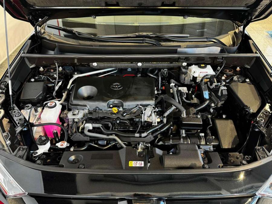 Black Toyota RAV4 2019 in Siauliai, with an engine capacity of 2.49 L and mileage of 127 thousand km for 23900 €, photo 29 on AUTOMOTO.COM.LV