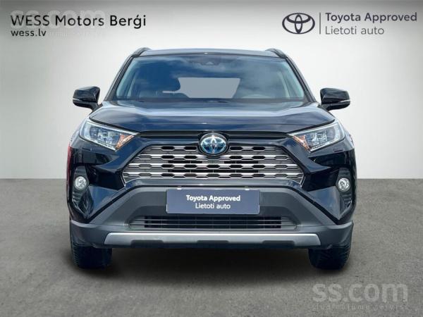 Black Toyota RAV4 2019 in Riga, with an engine capacity of 2.50 L and mileage of 81 thousand km for 27490 €, photo 5 on AUTOMOTO.COM.LV