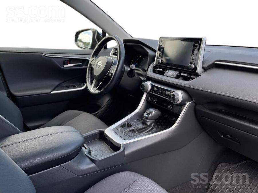 Melns Toyota RAV4 2019 Rīga, ar dzinēja tilpumu 2.50 L un nobraukumu 81 tūkst. km par 27490 €, foto 7 vietnē AUTOMOTO.COM.LV