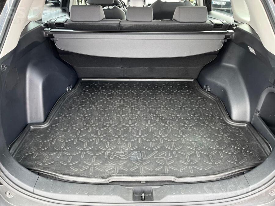 Melns Toyota RAV4 2019 Rīga, ar dzinēja tilpumu 2.50 L un nobraukumu 81 tūkst. km par 27490 €, foto 11 vietnē AUTOMOTO.COM.LV