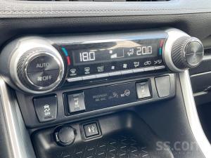Melns Toyota RAV4 2019 Rīga, ar dzinēja tilpumu 2.50 L un nobraukumu 81 tūkst. km par 27490 €, foto 16 vietnē AUTOMOTO.COM.LV
