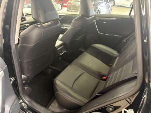 Black Toyota RAV4 2019 in Utena, with an engine capacity of 1.99 L and mileage of 179 thousand km for 18750 €, photo 9 on AUTOMOTO.COM.LV