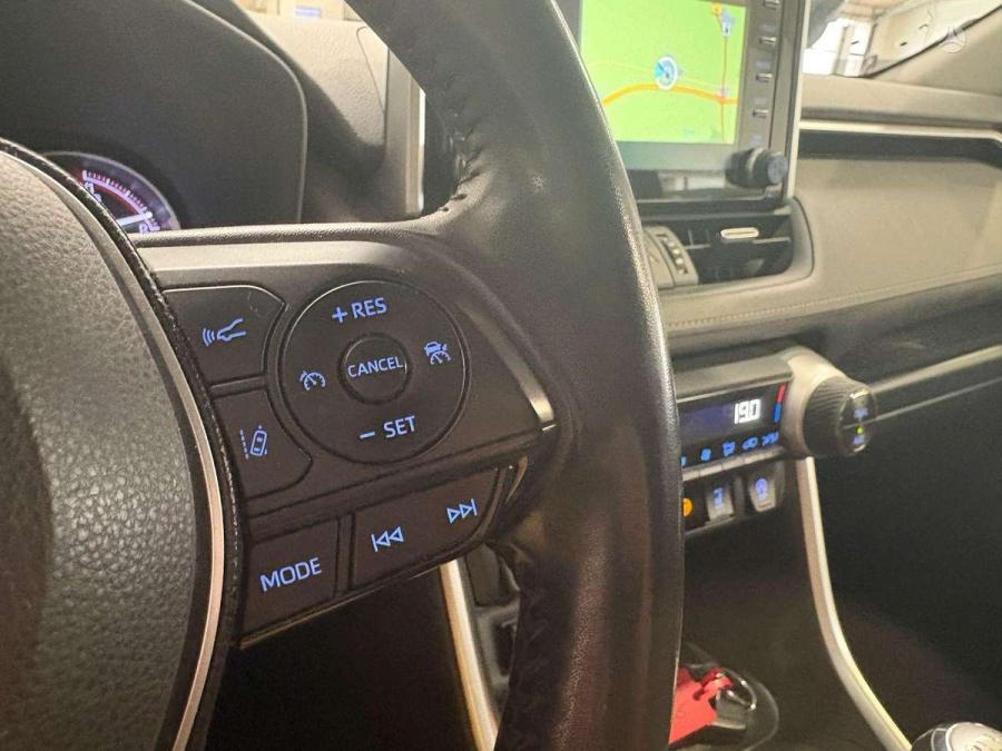 Black Toyota RAV4 2019 in Utena, with an engine capacity of 1.99 L and mileage of 179 thousand km for 18750 €, photo 21 on AUTOMOTO.COM.LV