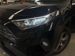 Black Toyota RAV4 2019 in Utena, with an engine capacity of 1.99 L and mileage of 179 thousand km for 18750 €, photo 28 on AUTOMOTO.COM.LV