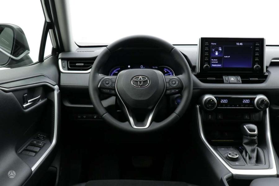 Black Toyota RAV4 2019 in Vilnius, with an engine capacity of 2.49 L and mileage of 94 thousand km for 30990 €, photo 9 on AUTOMOTO.COM.LV