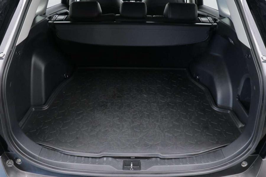 Black Toyota RAV4 2019 in Vilnius, with an engine capacity of 2.49 L and mileage of 94 thousand km for 30990 €, photo 12 on AUTOMOTO.COM.LV