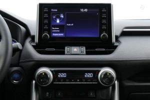 Black Toyota RAV4 2019 in Vilnius, with an engine capacity of 2.49 L and mileage of 94 thousand km for 30990 €, photo 16 on AUTOMOTO.COM.LV