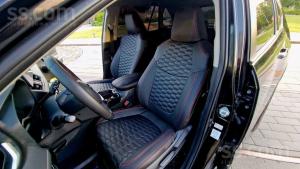 Black Toyota RAV4 2019 in Riga, with an engine capacity of 2.50 L and mileage of 175 thousand km for 24900 €, photo 9 on AUTOMOTO.COM.LV