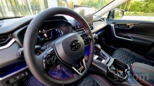 Black Toyota RAV4 2019 in Riga, with an engine capacity of 2.50 L and mileage of 175 thousand km for 24900 €, photo 14 on AUTOMOTO.COM.LV
