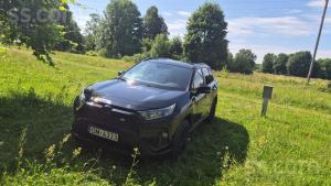 Black Toyota RAV4 2019 in Aizkraukle, with an engine capacity of 2.50 L and mileage of 175 thousand km for 24900 €, photo  on AUTOMOTO.COM.LV