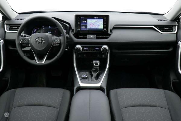 Melns Toyota RAV4 2019 Viļņa, ar dzinēja tilpumu 1.99 L un nobraukumu 105 tūkst. km par 23900 €, foto 7 vietnē AUTOMOTO.COM.LV