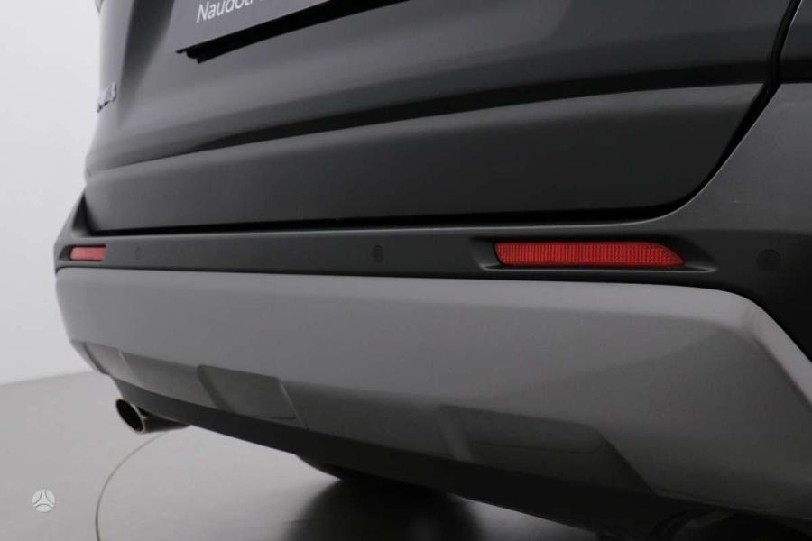 Black Toyota RAV4 2019 in Vilnius, with an engine capacity of 1.99 L and mileage of 105 thousand km for 23900 €, photo 21 on AUTOMOTO.COM.LV