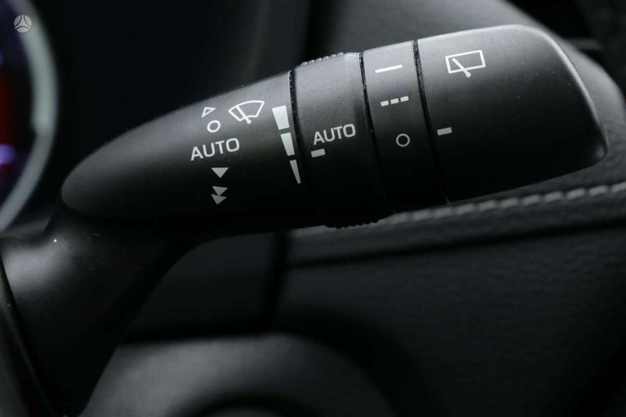 Black Toyota RAV4 2019 in Vilnius, with an engine capacity of 1.99 L and mileage of 105 thousand km for 23900 €, photo 27 on AUTOMOTO.COM.LV
