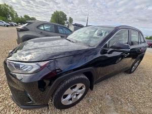 Black Toyota RAV4 2019 in Riga, with an engine capacity of 1.99 L and mileage of 286 thousand km for 15990 €, photo  on AUTOMOTO.COM.LV