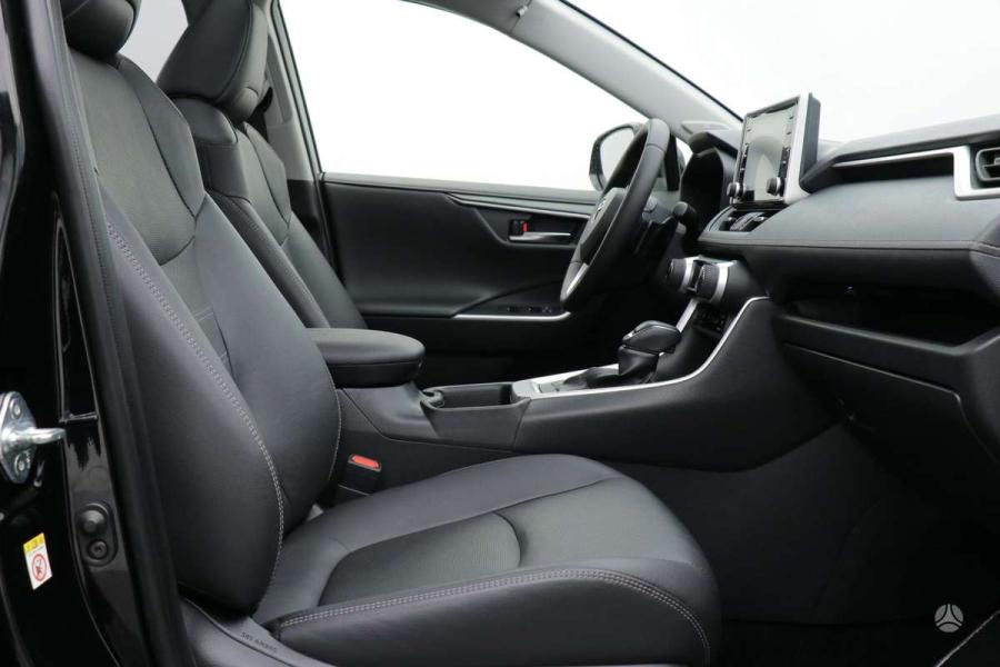 Melns Toyota RAV4 2019 Viļņa, ar dzinēja tilpumu 2.49 L un nobraukumu 124 tūkst. km par 29990 €, foto 10 vietnē AUTOMOTO.COM.LV