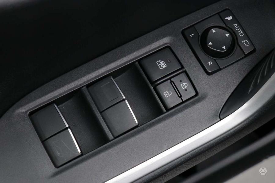 Melns Toyota RAV4 2019 Viļņa, ar dzinēja tilpumu 2.49 L un nobraukumu 124 tūkst. km par 29990 €, foto 27 vietnē AUTOMOTO.COM.LV