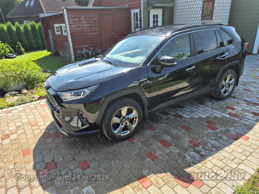 Melns Toyota RAV4 2019 Tallina, ar dzinēja tilpumu 2.50 L un nobraukumu 13 tūkst. km par 25200 €, foto 1 vietnē AUTOMOTO.COM.LV