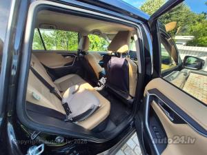 Melns Toyota RAV4 2019 Tallina, ar dzinēja tilpumu 2.50 L un nobraukumu 13 tūkst. km par 25200 €, foto 11 vietnē AUTOMOTO.COM.LV