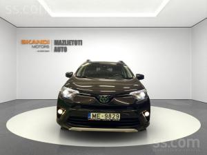 Черный Тойота РАВ 4 2019 в Рига, объемом двигателя 2.00 л и пробегом 110 тыс. км за 18990 €, фото 3 на AUTOMOTO.COM.LV