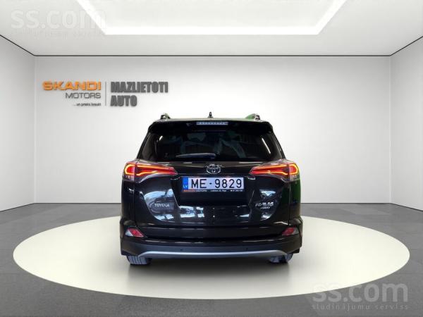 Черный Тойота РАВ 4 2019 в Рига, объемом двигателя 2.00 л и пробегом 110 тыс. км за 18990 €, фото 5 на AUTOMOTO.COM.LV