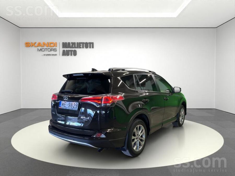 Черный Тойота РАВ 4 2019 в Рига, объемом двигателя 2.00 л и пробегом 110 тыс. км за 18990 €, фото 7 на AUTOMOTO.COM.LV