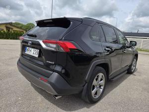 Melns Toyota RAV4 2019 Gargždai, ar dzinēja tilpumu 2.49 L un nobraukumu 105 tūkst. km par 27000 €, foto 4 vietnē AUTOMOTO.COM.LV