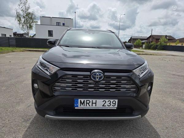 Melns Toyota RAV4 2019 Gargždai, ar dzinēja tilpumu 2.49 L un nobraukumu 105 tūkst. km par 27000 €, foto 5 vietnē AUTOMOTO.COM.LV