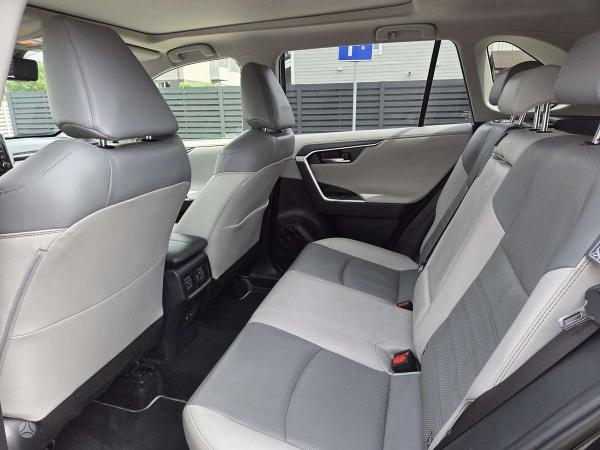 Melns Toyota RAV4 2019 Gargždai, ar dzinēja tilpumu 2.49 L un nobraukumu 105 tūkst. km par 27000 €, foto 6 vietnē AUTOMOTO.COM.LV