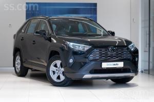 Melns Toyota RAV4 2019 Rīga, ar dzinēja tilpumu 2.00 L un nobraukumu 64 tūkst. km par 23490 €, foto 3 vietnē AUTOMOTO.COM.LV