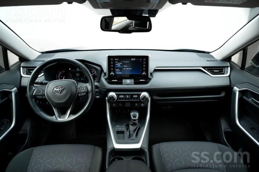 Melns Toyota RAV4 2019 Rīga, ar dzinēja tilpumu 2.00 L un nobraukumu 64 tūkst. km par 23490 €, foto 7 vietnē AUTOMOTO.COM.LV