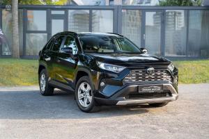 Черный Тойота РАВ 4 2019 в Вильнюс, объемом двигателя 1.99 л и пробегом 150 тыс. км за 19500 €, фото  на AUTOMOTO.COM.LV